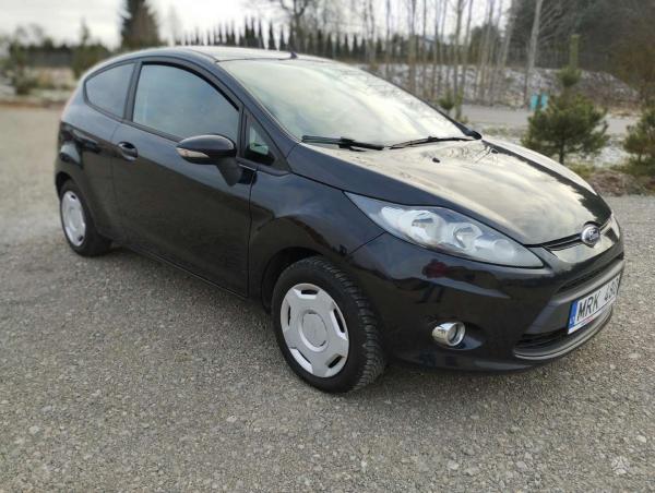 Melns Ford Fiesta 2012 Viļņa, ar dzinēja tilpumu 1.56 L un nobraukumu 285 tūkst. km par 2699 €, foto 1 vietnē AUTOMOTO.COM.LV