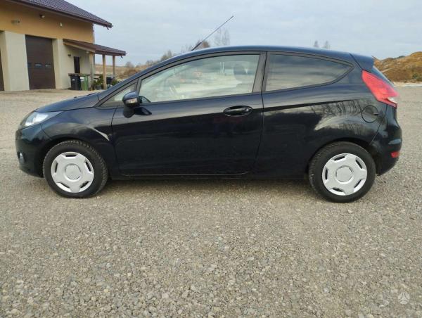 Melns Ford Fiesta 2012 Viļņa, ar dzinēja tilpumu 1.56 L un nobraukumu 285 tūkst. km par 2699 €, foto 4 vietnē AUTOMOTO.COM.LV