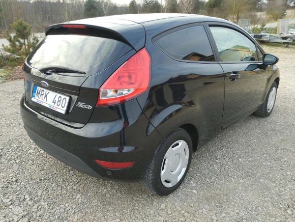 Melns Ford Fiesta 2012 Viļņa, ar dzinēja tilpumu 1.56 L un nobraukumu 285 tūkst. km par 2699 €, foto 7 vietnē AUTOMOTO.COM.LV