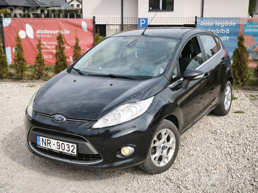 Black Ford Fiesta 2012 in Jelgava, with an engine capacity of 1.40 L and mileage of 0 thousand km for 3290 €, photo 3 on AUTOMOTO.COM.LV