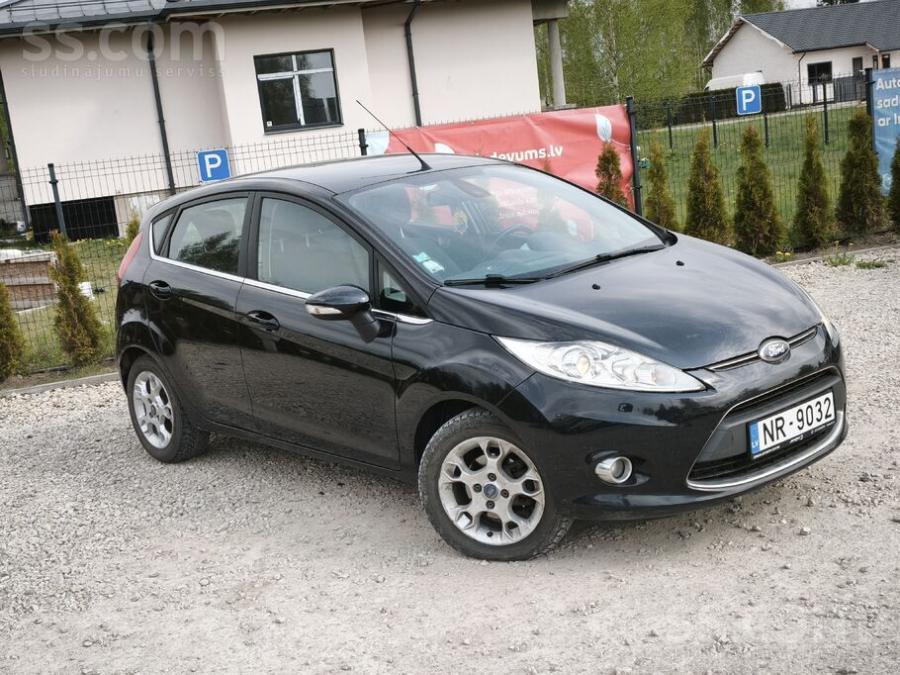 Black Ford Fiesta 2012 in Jelgava, with an engine capacity of 1.40 L and mileage of 0 thousand km for 3290 €, photo 12 on AUTOMOTO.COM.LV