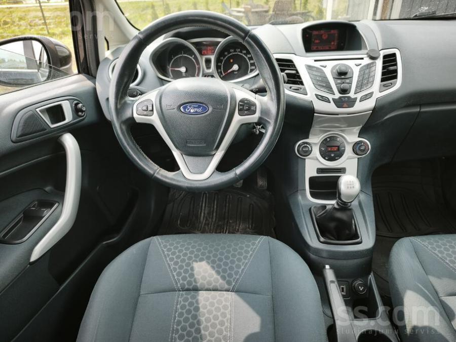Black Ford Fiesta 2012 in Jelgava, with an engine capacity of 1.40 L and mileage of 0 thousand km for 3290 €, photo 17 on AUTOMOTO.COM.LV