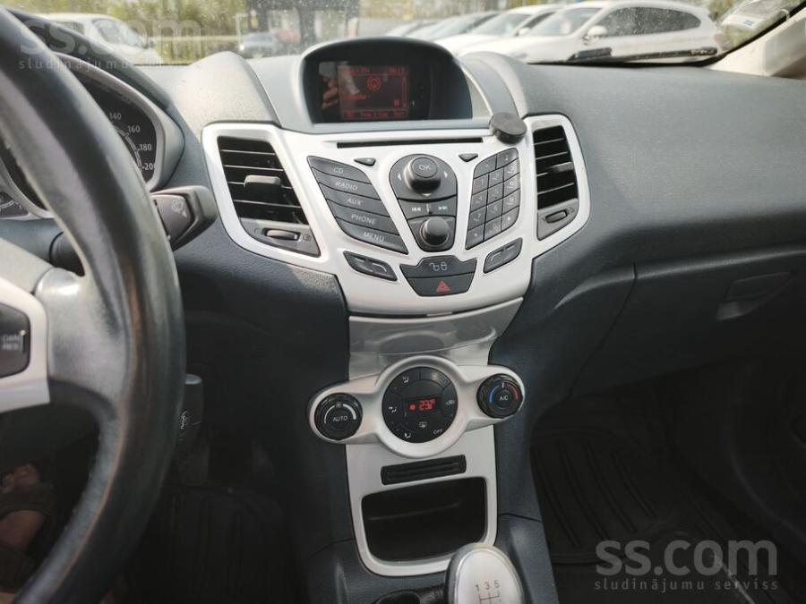 Black Ford Fiesta 2012 in Jelgava, with an engine capacity of 1.40 L and mileage of 0 thousand km for 3290 €, photo 29 on AUTOMOTO.COM.LV