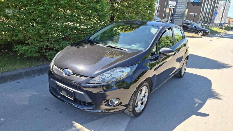 Melns Ford Fiesta 2012 Kauņa, ar dzinēja tilpumu 1.30 L un nobraukumu 160 tūkst. km par 3650 €, foto 5 vietnē AUTOMOTO.COM.LV
