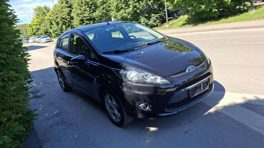Melns Ford Fiesta 2012 Kauņa, ar dzinēja tilpumu 1.30 L un nobraukumu 160 tūkst. km par 3650 €, foto 7 vietnē AUTOMOTO.COM.LV