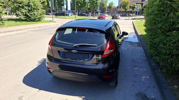 Melns Ford Fiesta 2012 Kauņa, ar dzinēja tilpumu 1.30 L un nobraukumu 160 tūkst. km par 3650 €, foto 8 vietnē AUTOMOTO.COM.LV