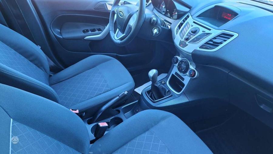 Melns Ford Fiesta 2012 Kauņa, ar dzinēja tilpumu 1.30 L un nobraukumu 160 tūkst. km par 3650 €, foto 13 vietnē AUTOMOTO.COM.LV