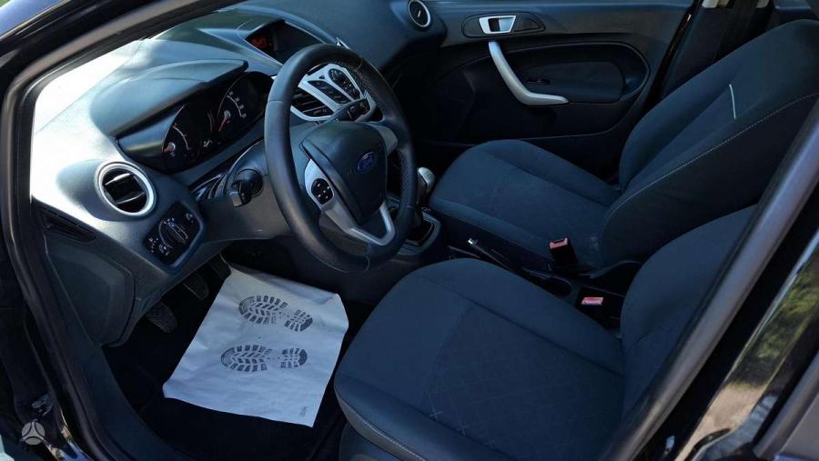 Melns Ford Fiesta 2012 Kauņa, ar dzinēja tilpumu 1.30 L un nobraukumu 160 tūkst. km par 3650 €, foto 19 vietnē AUTOMOTO.COM.LV