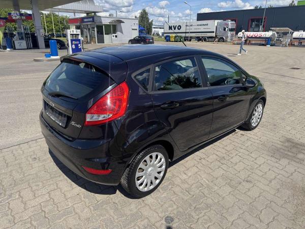 Melns Ford Fiesta 2012 Kauņa, ar dzinēja tilpumu 1.24 L un nobraukumu 175 tūkst. km par 2950 €, foto 6 vietnē AUTOMOTO.COM.LV