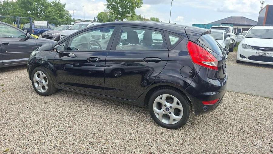 Melns Ford Fiesta 2012 Kauņa, ar dzinēja tilpumu 1.30 L un nobraukumu 168 tūkst. km par 3650 €, foto 9 vietnē AUTOMOTO.COM.LV