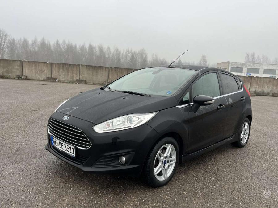 Black Ford Fiesta 2013 in Panevezys, with an engine capacity of 1.24 L and mileage of 187 thousand km for 3800 €, photo 3 on AUTOMOTO.COM.LV