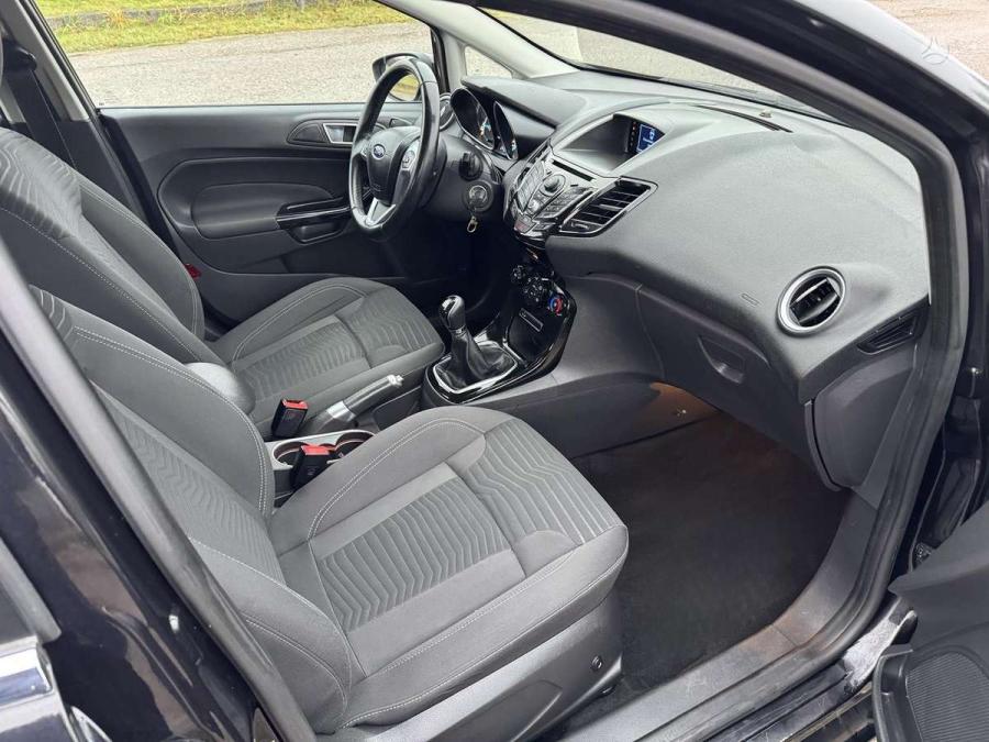 Melns Ford Fiesta 2013 Kauņa, ar dzinēja tilpumu 1.00 L un nobraukumu 140 tūkst. km par 3499 €, foto 23 vietnē AUTOMOTO.COM.LV