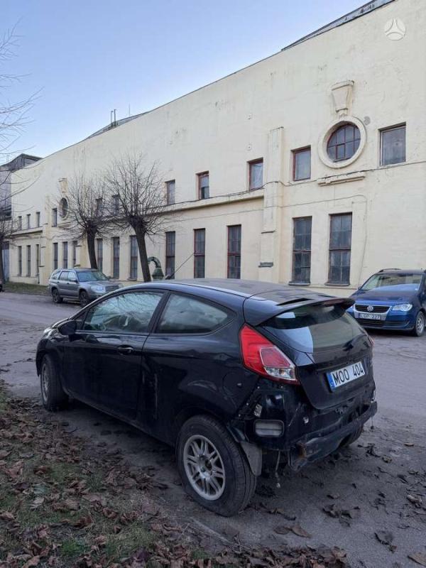 Black Ford Fiesta 2013 in Kaunas, with an engine capacity of 1.60 L and mileage of 240 thousand km for 4000 €, photo 5 on AUTOMOTO.COM.LV