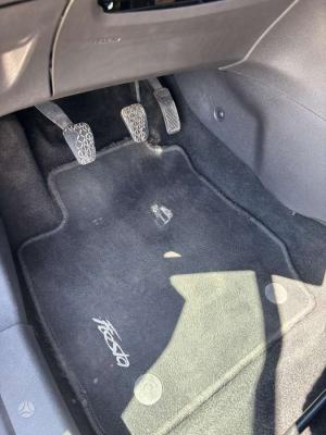 Black Ford Fiesta 2013 in Sirvintos, with an engine capacity of 1.50 L and mileage of 246 thousand km for 3400 €, photo 13 on AUTOMOTO.COM.LV