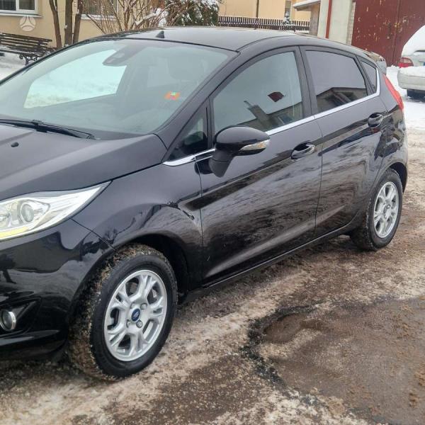 Black Ford Fiesta 2014 in Utena, with an engine capacity of 1.00 L and mileage of 220 thousand km for 4500 €, photo 3 on AUTOMOTO.COM.LV