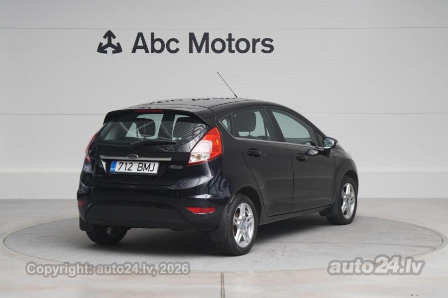 Melns Ford Fiesta 2014 Tallina, ar dzinēja tilpumu 1.20 L un nobraukumu 76 tūkst. km par 5490 €, foto 5 vietnē AUTOMOTO.COM.LV