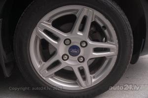 Melns Ford Fiesta 2014 Tallina, ar dzinēja tilpumu 1.20 L un nobraukumu 76 tūkst. km par 5490 €, foto 17 vietnē AUTOMOTO.COM.LV