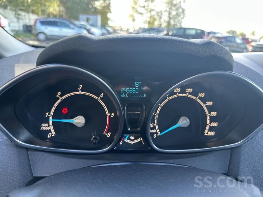 Melns Ford Fiesta 2014 Rīga, ar dzinēja tilpumu 1.50 L un nobraukumu 0 tūkst. km par 3850 €, foto 18 vietnē AUTOMOTO.COM.LV