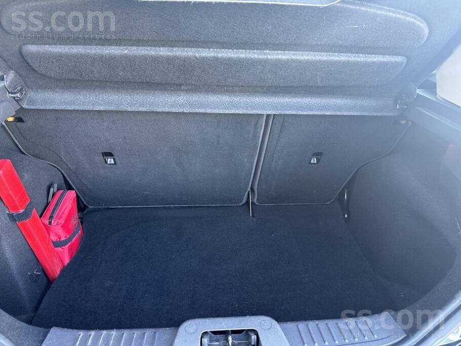 Melns Ford Fiesta 2014 Rīga, ar dzinēja tilpumu 1.50 L un nobraukumu 0 tūkst. km par 3850 €, foto 20 vietnē AUTOMOTO.COM.LV