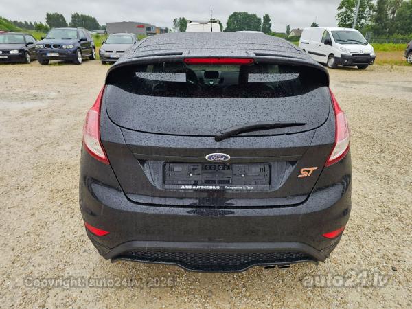 Melns Ford Fiesta 2014 Tartu, ar dzinēja tilpumu 1.60 L un nobraukumu 208 tūkst. km par 5990 €, foto 6 vietnē AUTOMOTO.COM.LV
