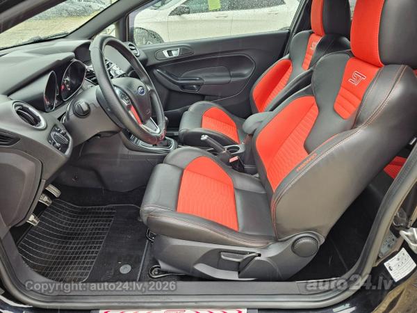 Melns Ford Fiesta 2014 Tartu, ar dzinēja tilpumu 1.60 L un nobraukumu 208 tūkst. km par 5990 €, foto 10 vietnē AUTOMOTO.COM.LV