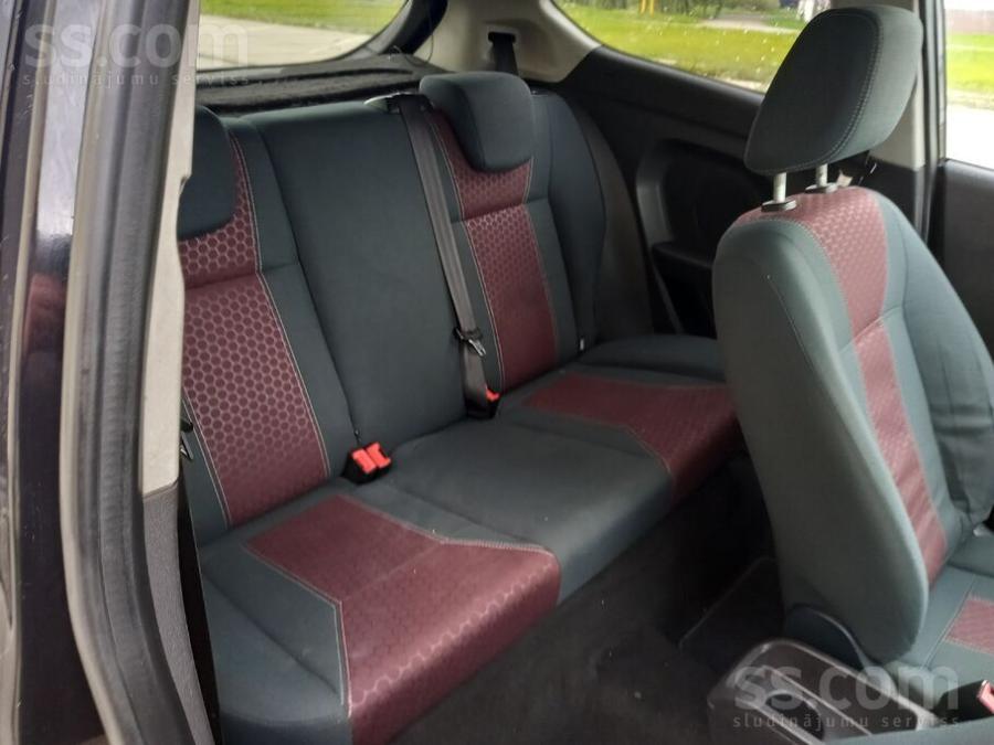 Melns Ford Fiesta 2014 Rīga, ar dzinēja tilpumu 1.50 L un nobraukumu 0 tūkst. km par 4999 €, foto 11 vietnē AUTOMOTO.COM.LV