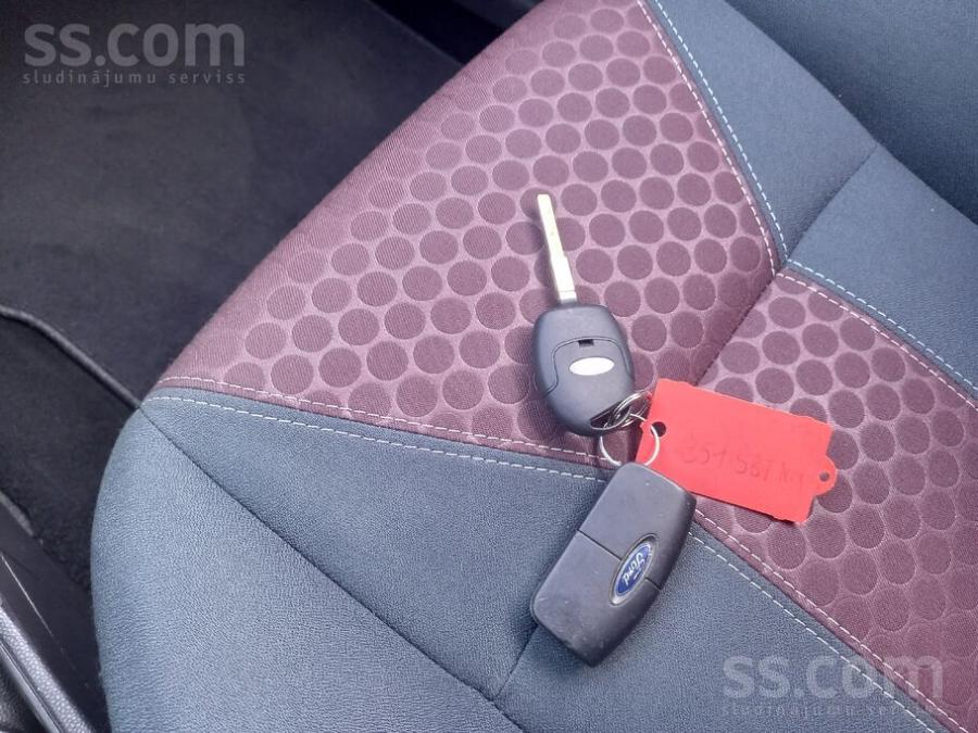 Melns Ford Fiesta 2014 Rīga, ar dzinēja tilpumu 1.50 L un nobraukumu 0 tūkst. km par 4999 €, foto 19 vietnē AUTOMOTO.COM.LV