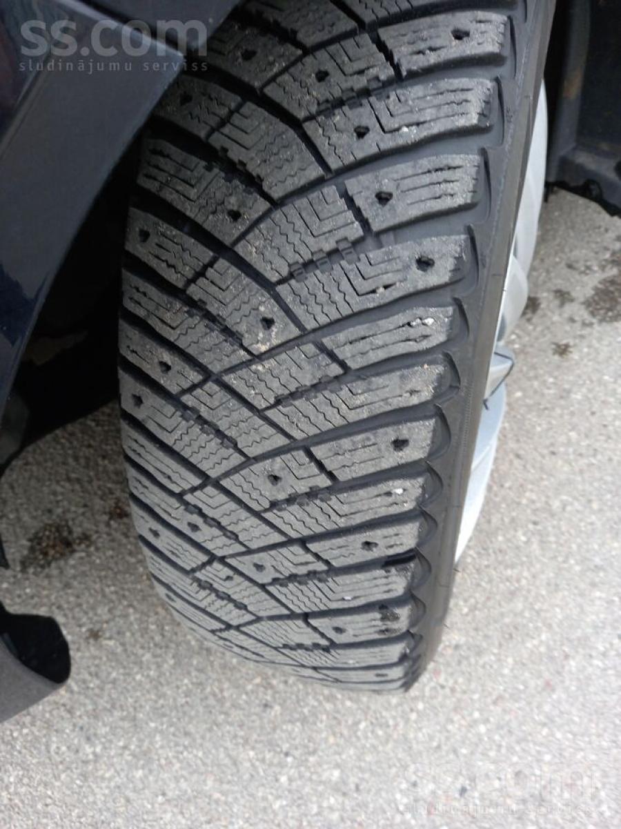 Melns Ford Fiesta 2014 Rīga, ar dzinēja tilpumu 1.50 L un nobraukumu 0 tūkst. km par 4999 €, foto 24 vietnē AUTOMOTO.COM.LV