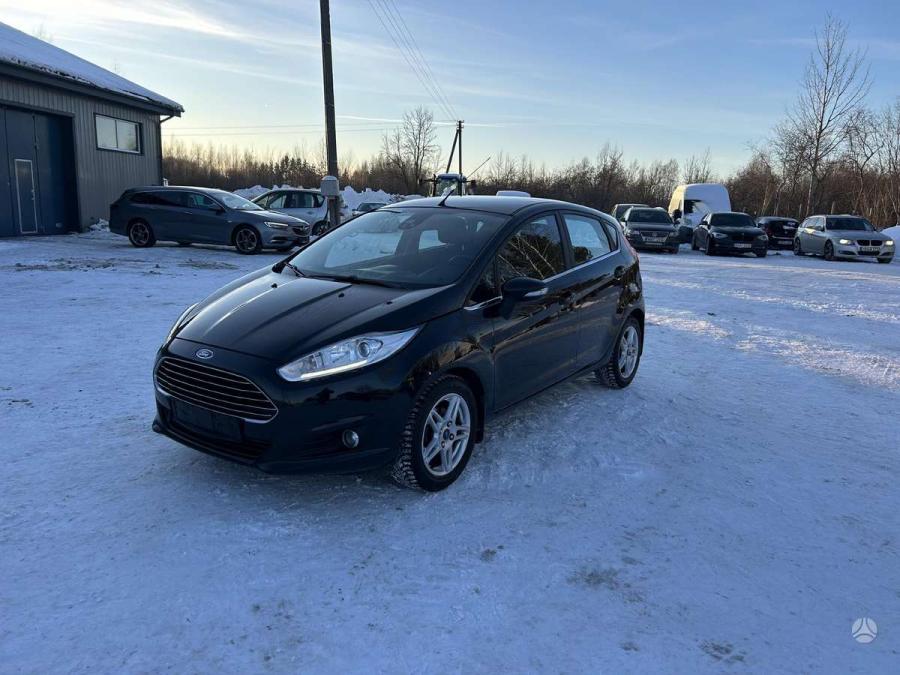 Black Ford Fiesta 2015 in Kretinga, with an engine capacity of 1.00 L and mileage of 149 thousand km for 4350 €, photo 1 on AUTOMOTO.COM.LV