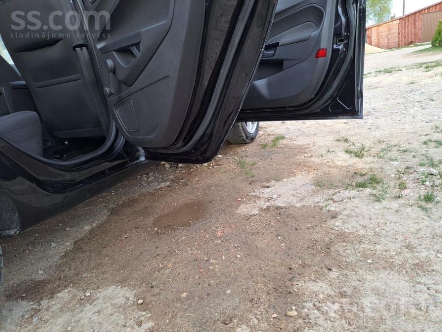 Black Ford Fiesta 2015 in Limbazi, with an engine capacity of 1.00 L and mileage of 115 thousand km for 3500 €, photo 17 on AUTOMOTO.COM.LV