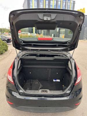 Black Ford Fiesta 2015 in Vilnius, with an engine capacity of 1.50 L and mileage of 262 thousand km for 2200 €, photo 7 on AUTOMOTO.COM.LV