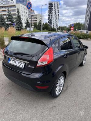 Black Ford Fiesta 2015 in Vilnius, with an engine capacity of 1.50 L and mileage of 262 thousand km for 2200 €, photo 8 on AUTOMOTO.COM.LV
