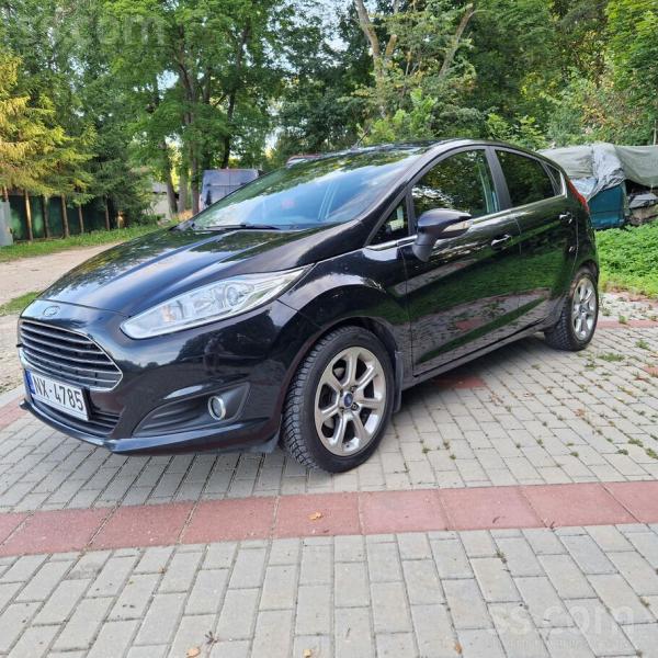Black Ford Fiesta 2015 in Daugavpils, with an engine capacity of 1.00 L and mileage of 119 thousand km for 3950 €, photo 1 on AUTOMOTO.COM.LV