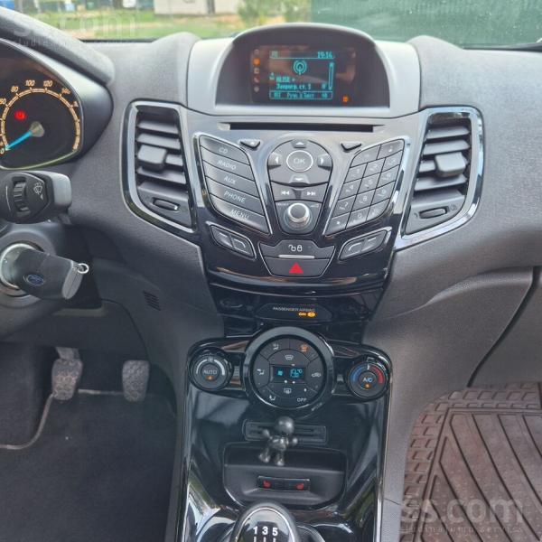 Black Ford Fiesta 2015 in Daugavpils, with an engine capacity of 1.00 L and mileage of 119 thousand km for 3950 €, photo 8 on AUTOMOTO.COM.LV