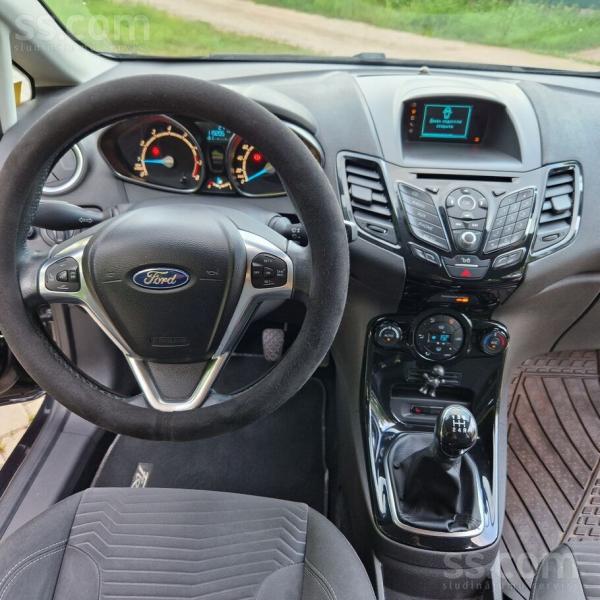Black Ford Fiesta 2015 in Daugavpils, with an engine capacity of 1.00 L and mileage of 119 thousand km for 3950 €, photo 9 on AUTOMOTO.COM.LV
