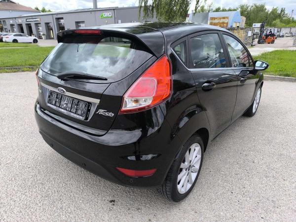 Melns Ford Fiesta 2015 Joniškis, ar dzinēja tilpumu 1.00 L un nobraukumu 390 tūkst. km par 3850 €, foto 3 vietnē AUTOMOTO.COM.LV