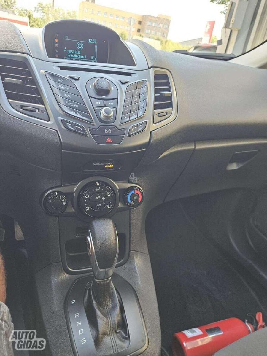 Melns Ford Fiesta 2015 Šauļi, ar dzinēja tilpumu 1.00 L un nobraukumu 228 tūkst. km par 5450 €, foto 20 vietnē AUTOMOTO.COM.LV