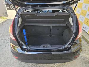 Black Ford Fiesta 2015 in Siauliai, with an engine capacity of 1.00 L and mileage of 228 thousand km for 5450 €, photo 12 on AUTOMOTO.COM.LV