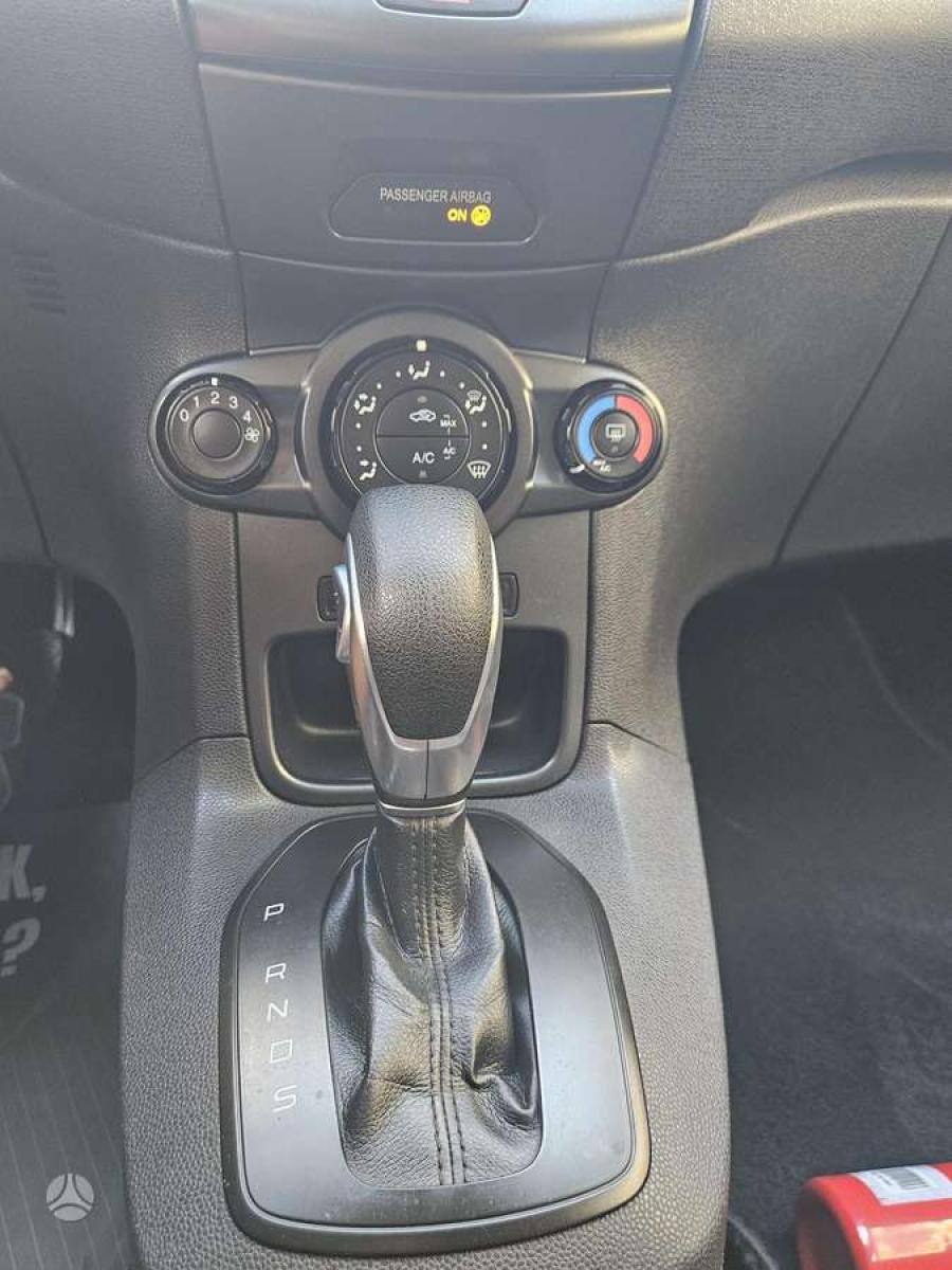 Black Ford Fiesta 2015 in Siauliai, with an engine capacity of 1.00 L and mileage of 228 thousand km for 5450 €, photo 19 on AUTOMOTO.COM.LV