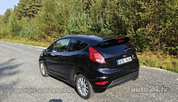 Melns Ford Fiesta 2015 Tallina, ar dzinēja tilpumu 1.50 L un nobraukumu 247 tūkst. km par 4300 €, foto 7 vietnē AUTOMOTO.COM.LV