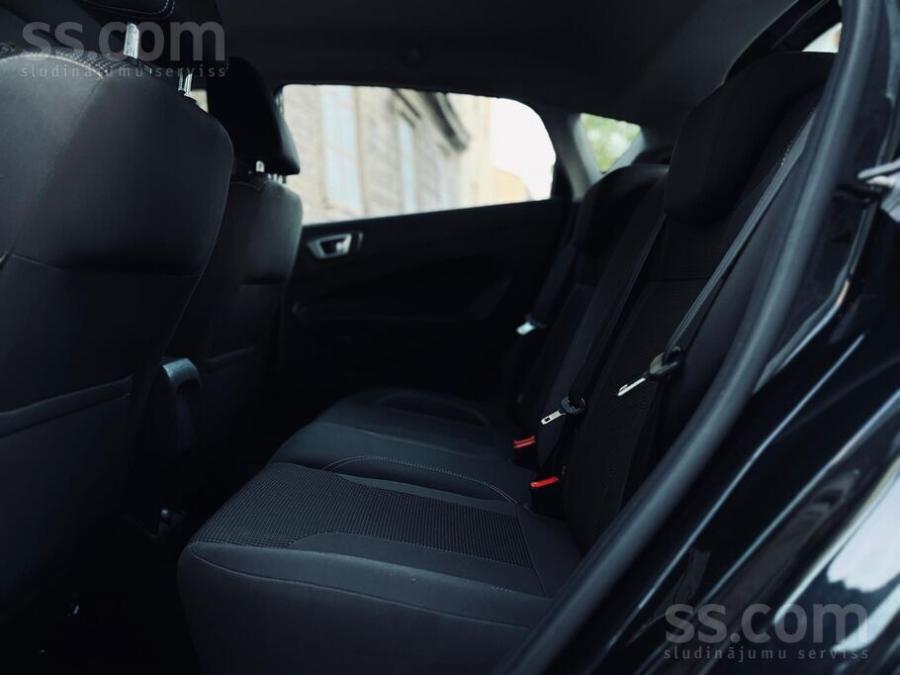 Melns Ford Fiesta 2016 Cēsis, ar dzinēja tilpumu 1.00 L un nobraukumu 0 tūkst. km par 7250 €, foto 10 vietnē AUTOMOTO.COM.LV