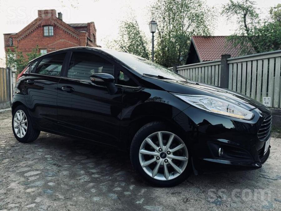 Melns Ford Fiesta 2016 Cēsis, ar dzinēja tilpumu 1.00 L un nobraukumu 0 tūkst. km par 7250 €, foto 2 vietnē AUTOMOTO.COM.LV