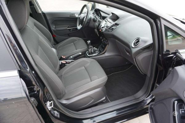 Black Ford Fiesta 2016 in Klaipeda, with an engine capacity of 1.00 L and mileage of 142 thousand km for 4400 €, photo 9 on AUTOMOTO.COM.LV