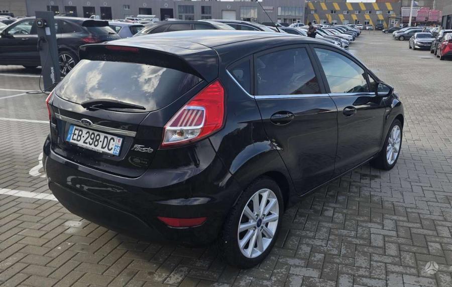 Black Ford Fiesta 2016 in Taurage, with an engine capacity of 1.00 L and mileage of 159 thousand km for 3550 €, photo 7 on AUTOMOTO.COM.LV