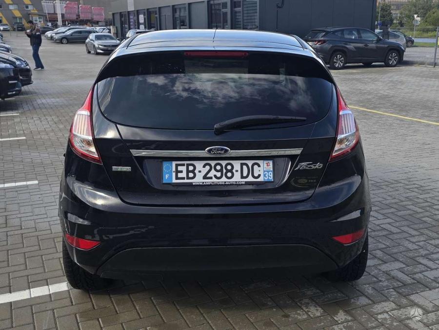 Black Ford Fiesta 2016 in Taurage, with an engine capacity of 1.00 L and mileage of 159 thousand km for 3550 €, photo 8 on AUTOMOTO.COM.LV