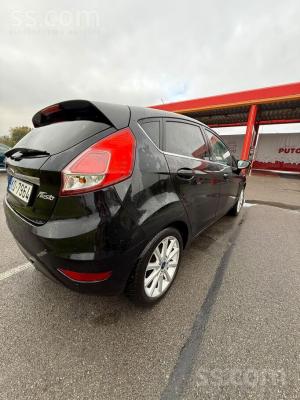 Melns Ford Fiesta 2016 Rīga, ar dzinēja tilpumu 1.00 L un nobraukumu 149 tūkst. km par 3800 €, foto 4 vietnē AUTOMOTO.COM.LV
