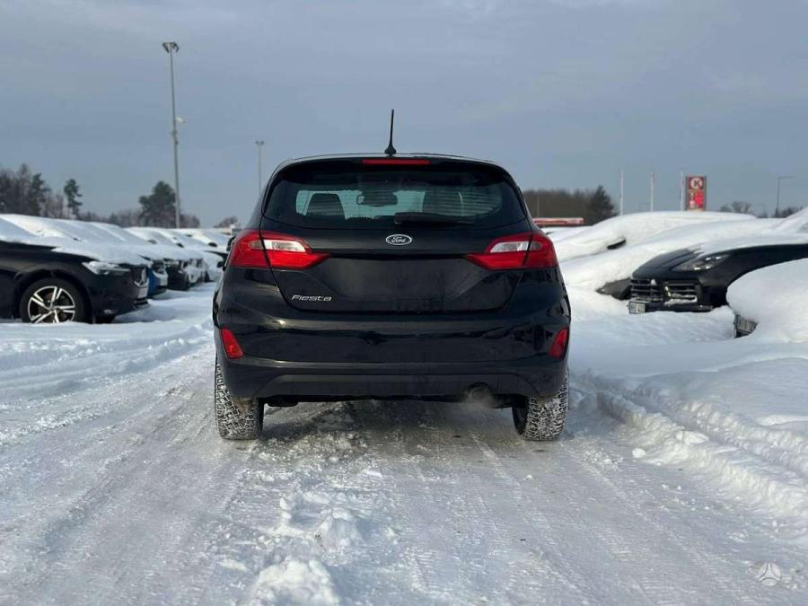 Melns Ford Fiesta 2018 Viļņa, ar dzinēja tilpumu 1.00 L un nobraukumu 118 tūkst. km par 5000 €, foto 21 vietnē AUTOMOTO.COM.LV