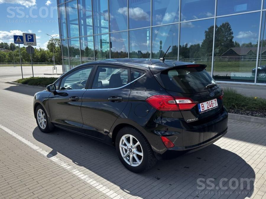 Black Ford Fiesta 2018 in Rezekne, with an engine capacity of 1.00 L and mileage of 119 thousand km for 6200 €, photo 8 on AUTOMOTO.COM.LV