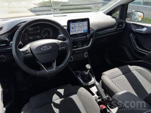 Black Ford Fiesta 2018 in Rezekne, with an engine capacity of 1.00 L and mileage of 119 thousand km for 6200 €, photo 9 on AUTOMOTO.COM.LV