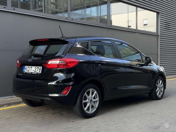 Black Ford Fiesta 2018 in Vilnius, with an engine capacity of 1.00 L and mileage of 130 thousand km for 6900 €, photo 4 on AUTOMOTO.COM.LV